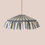 Tiffany ラッフル – コーンフラワーブルー＆アイボリー テントストライプ S | Authenterior